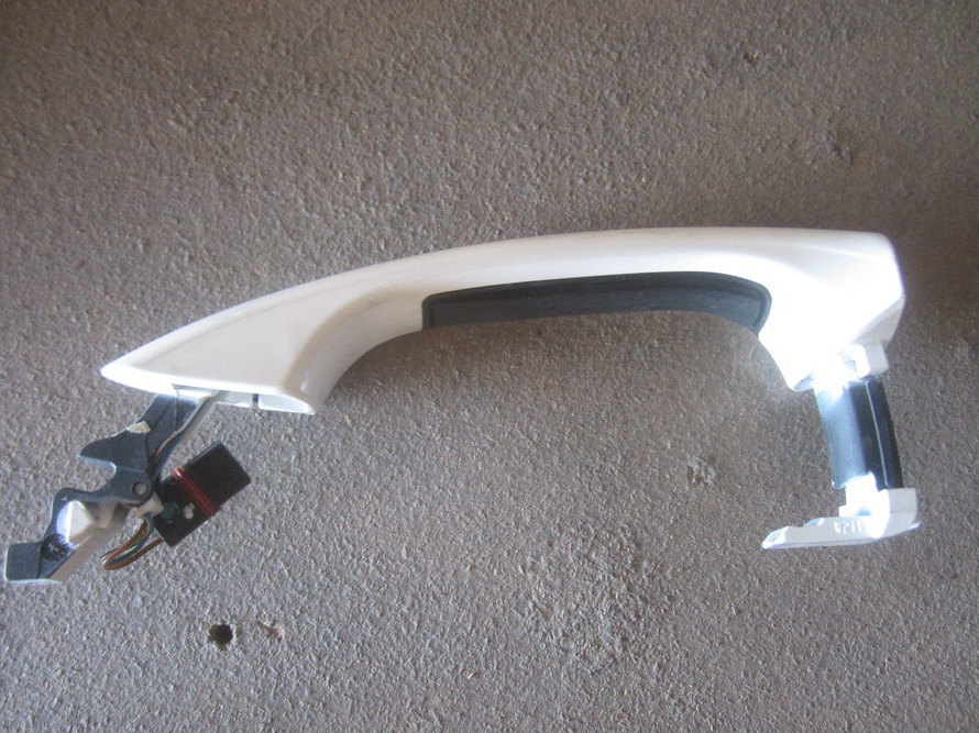 Mercedes Benz - Door Handle - 2115450528: Used Auto Parts | Mercedes ...