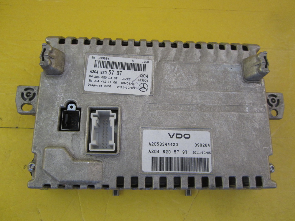 Mercedes Benz GLK350 COMMAND MONITOR OEM W/O NAV 2048205797: Used Auto ...