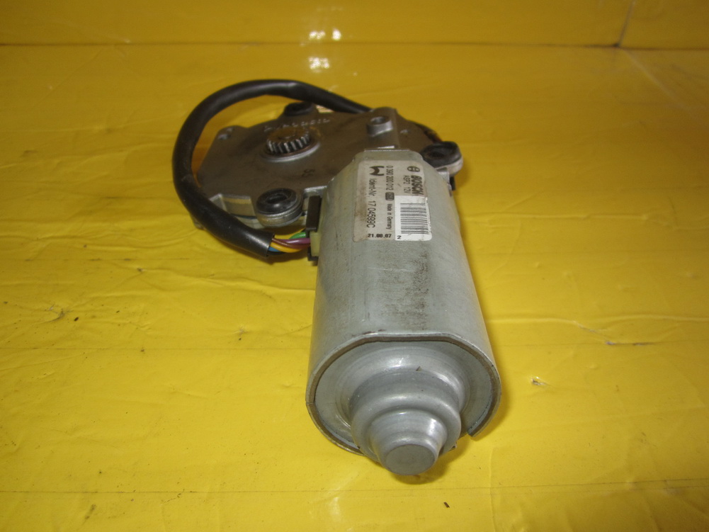Mercedes Benz - Sun Roof Motor - 2118202742: Used Auto Parts | Mercedes ...