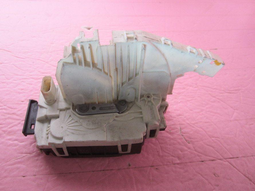 Mercedes Benz - Door Lock - Door Latch - 2047302435: Used Auto Parts ...