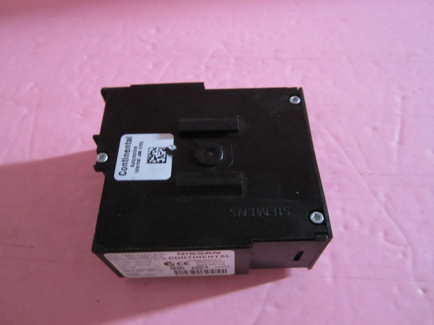 Nissan - IGNITION key charger - 285f5 ja000: Used Auto Parts | Mercedes ...