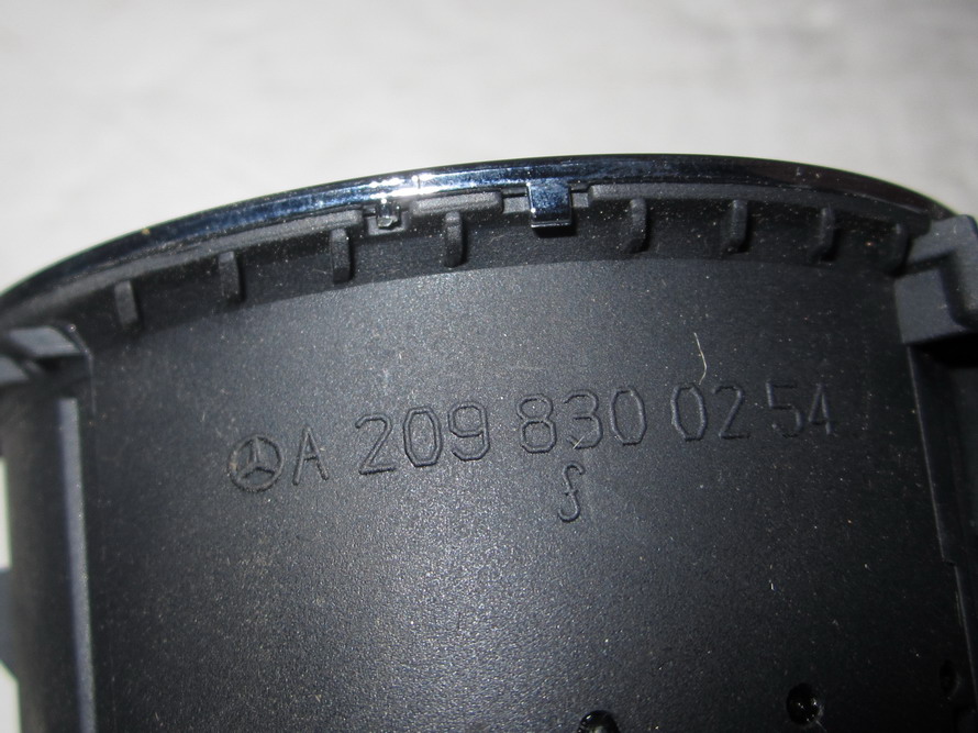 Mercedes Benz - Air Vent Dash - 2098300254: Used Auto Parts | Mercedes ...