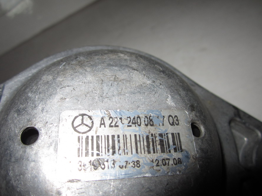 2212400817 Mercedes Benz - MOTOR MOUNT - 221 240 0817: Used Auto Parts ...