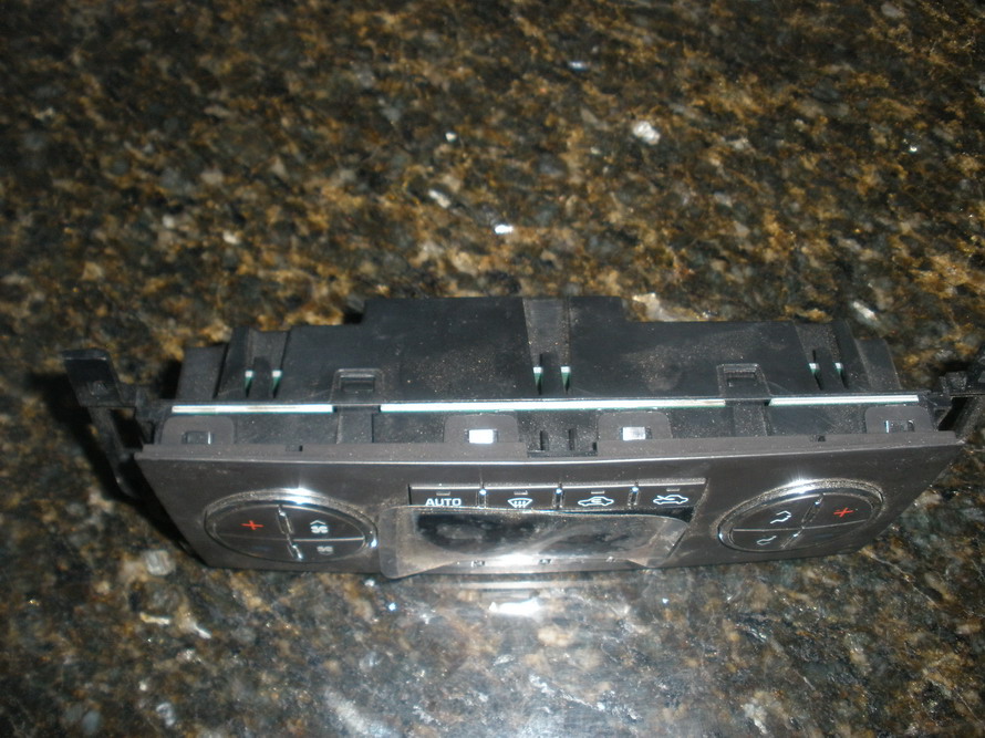 Chevy - AC Control - Climate Control - Heater Control - 20921714: Used ...