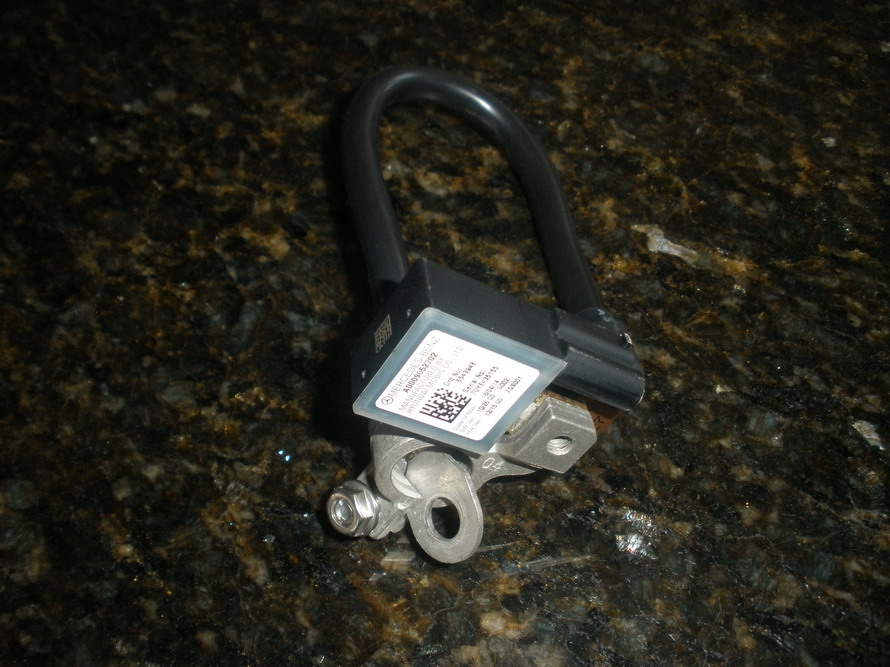 Mercedes Benz - Battery Cable + ( PLUS POLE ) - 0009052702: Used Auto ...
