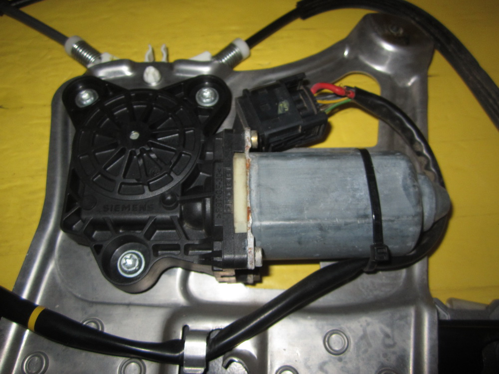 Mercedes Benz - Window Regulator - 220: Used Auto Parts | Mercedes Benz ...