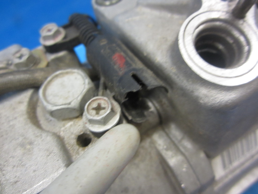 Mercedes Benz - AC Compressor - 0002342411: Used Auto Parts | Mercedes ...