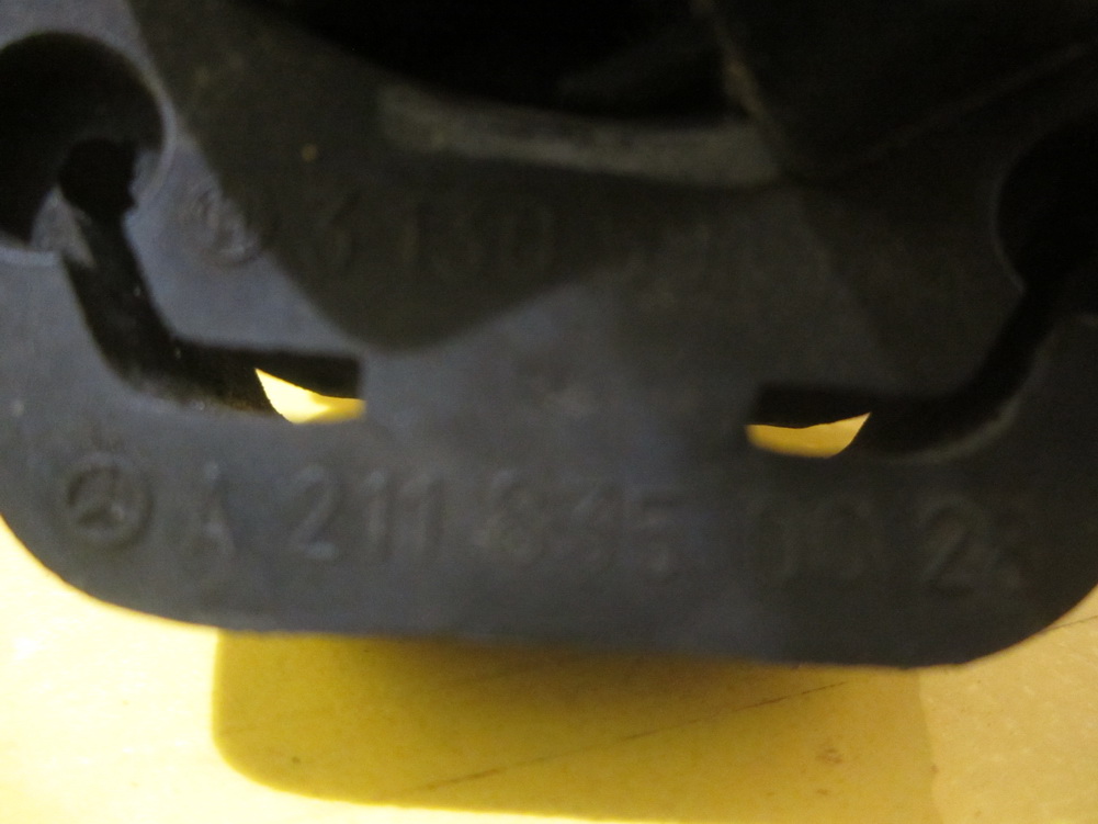 Mercedes Benz - Water Pump AUXILIARY WATER PUMP - 2118350028: Used Auto ...