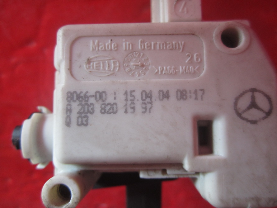 Mercedes W211 E350 C350 CLK500 Fuel Door Actuator 2038201997: Used Auto ...