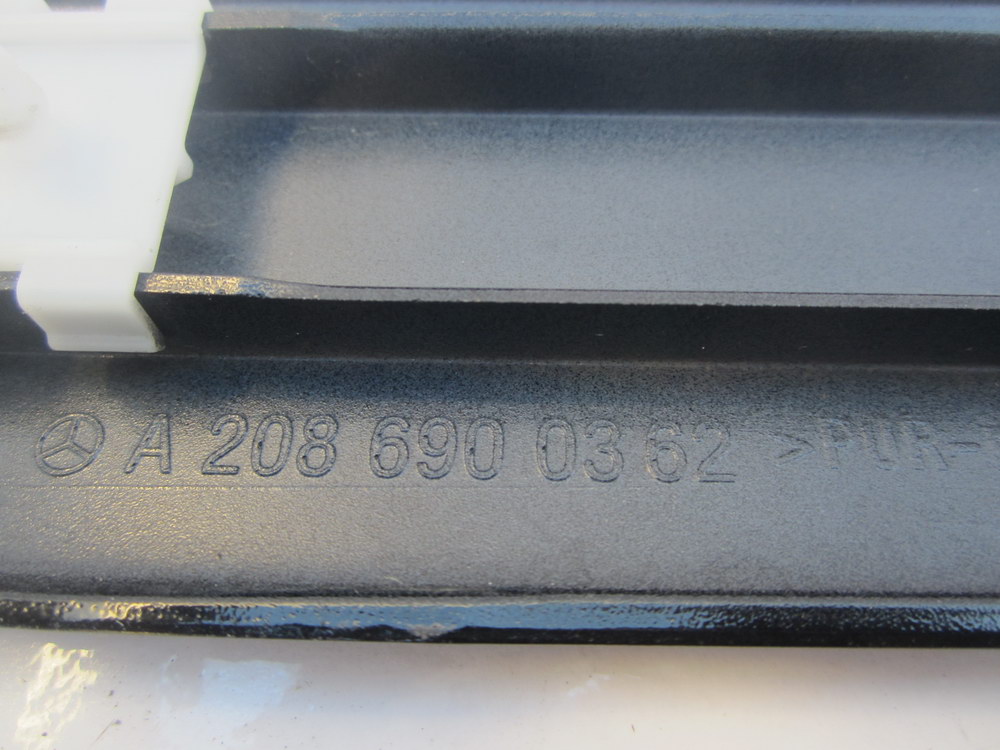 Mercedes Benz - Mouldings LEFT REAR QUARTER PANEL -Moldings - Misc ...