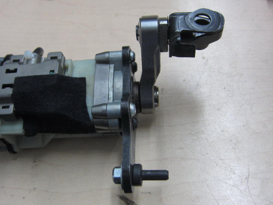 Audi - Tailgate DRIVE UNIT motor RIGHT SIDE 8R0827852B: Used Auto Parts ...