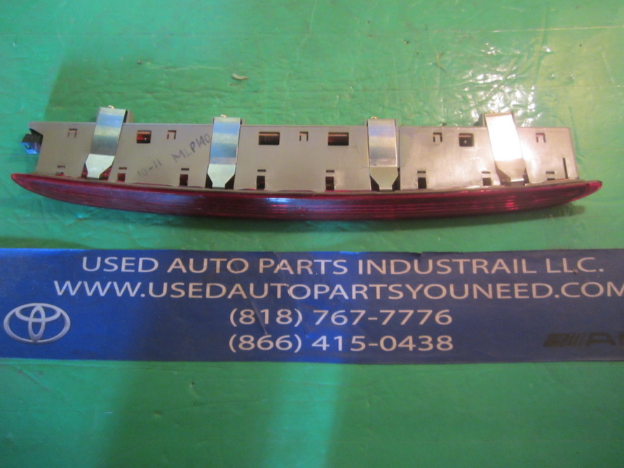 Mercedes Benz - 3RD Brake Light chip ON THE LOWER - 1648201056: Used ...