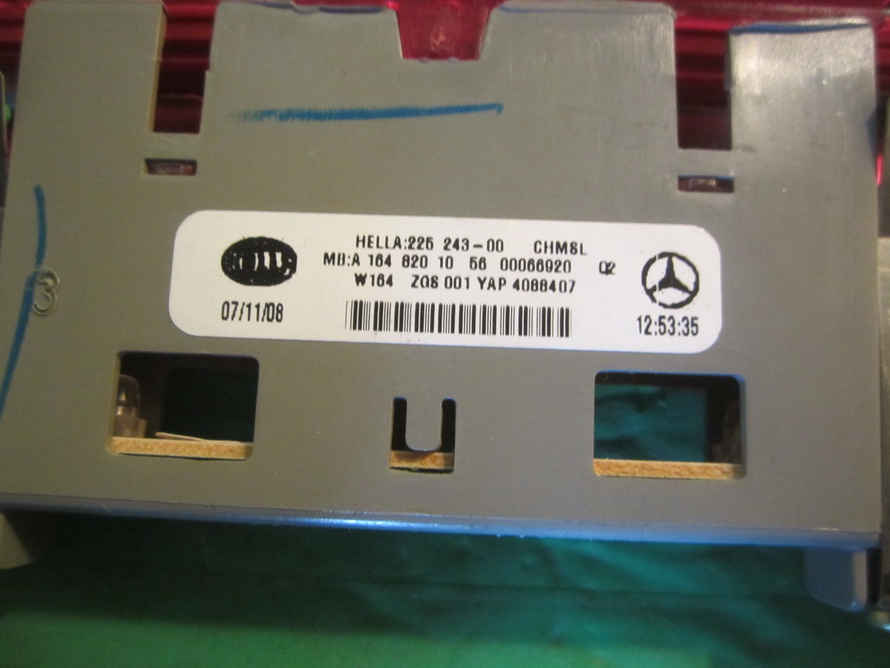 Mercedes Benz - 3RD Brake Light chip ON THE LOWER - 1648201056: Used ...