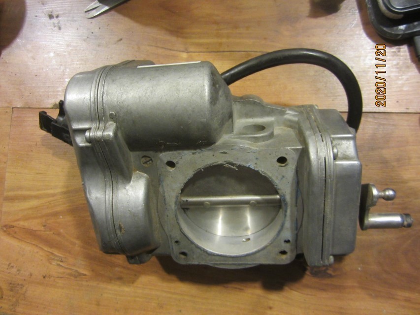 Mercedes Benz - Throttle Body - 0001415725: Used Auto Parts | Mercedes ...