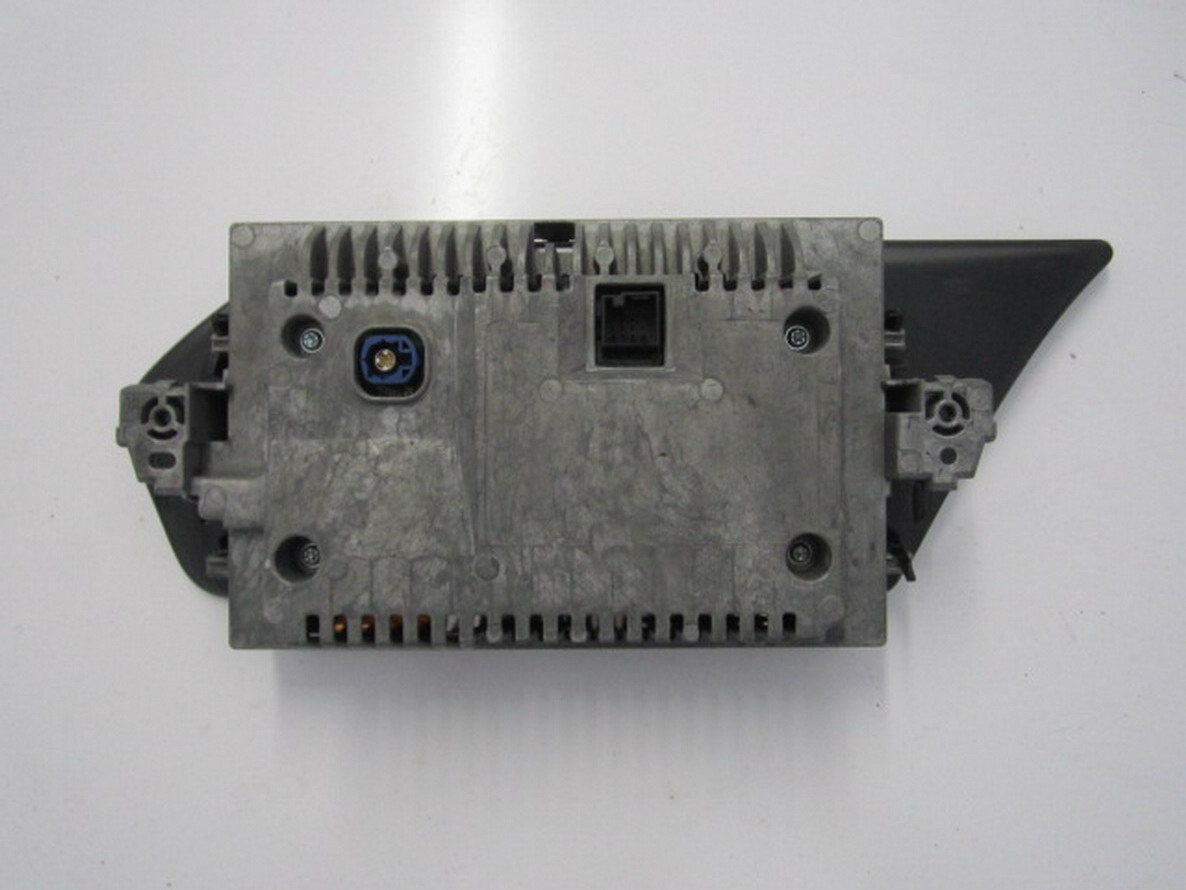 Mercedes Benz - Navigation Screen - 2129002216: Used Auto Parts ...