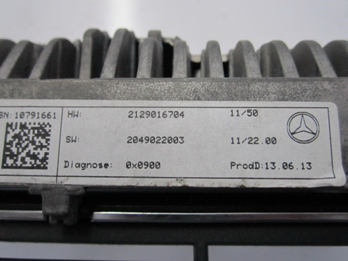 Mercedes Benz - Navigation Screen - 2129002216: Used Auto Parts ...