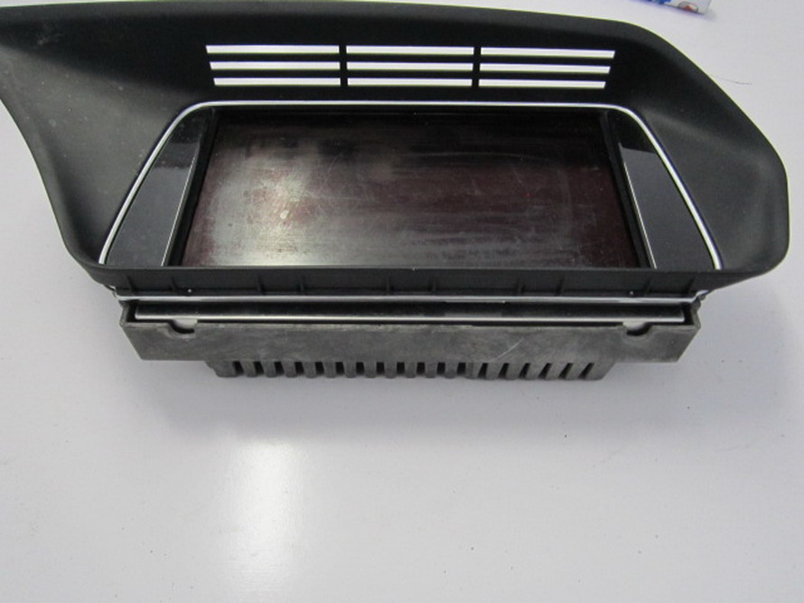 Mercedes Benz - Navigation Screen - 2129002216: Used Auto Parts ...