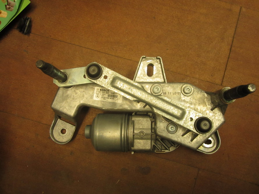 Mercedes Benz - Wiper Motor - 2218204442: Used Auto Parts | Mercedes ...