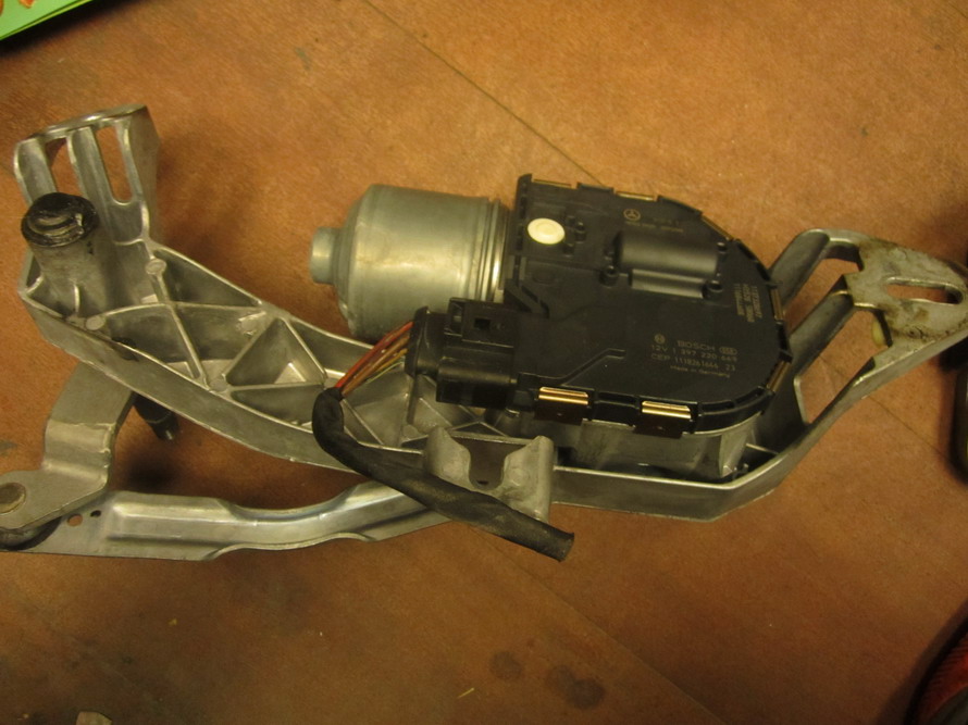 Mercedes Benz - Wiper Motor - 2218204342: Used Auto Parts | Mercedes ...