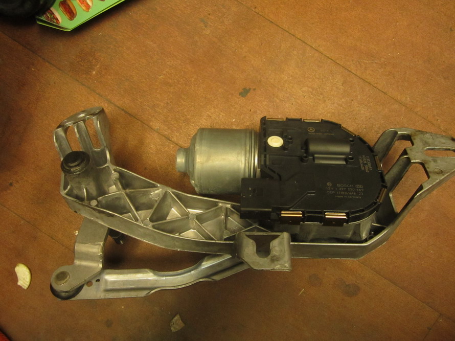 Mercedes Benz - Wiper Motor - 2218204342: Used Auto Parts | Mercedes ...