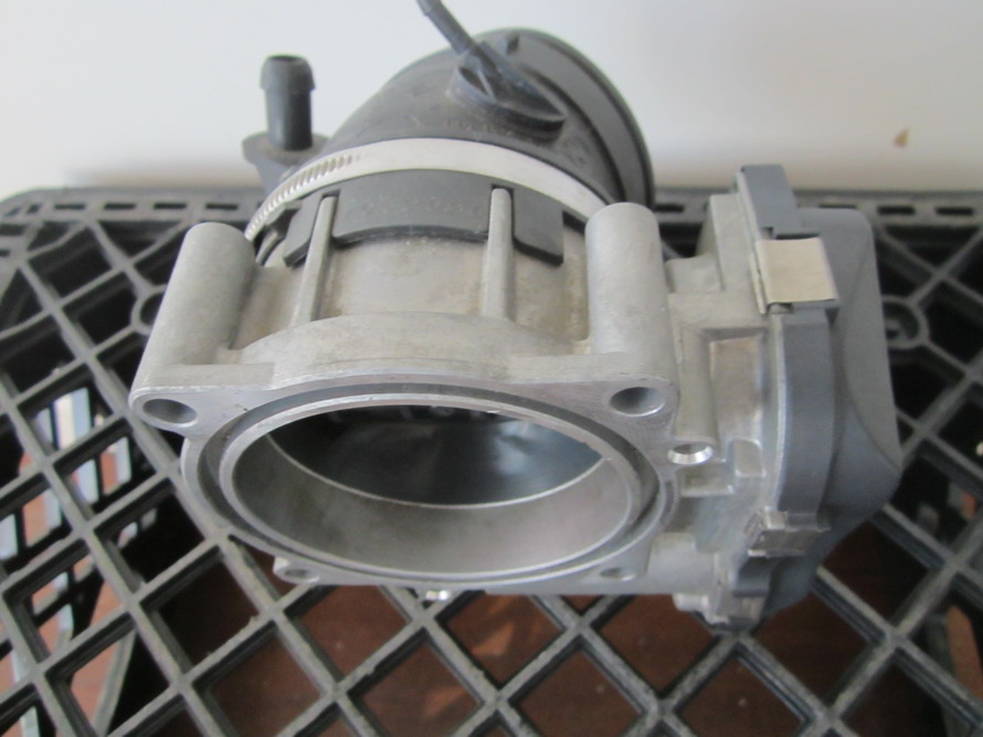 BMW - Throttle Body - 13547556118: Used Auto Parts | Mercedes Benz Used ...