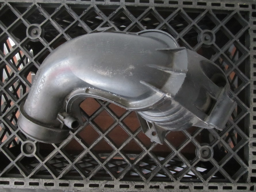 Mercedes Benz - ENGINE AIR INTAKE PIPE OEM - 2710900629: Used Auto ...