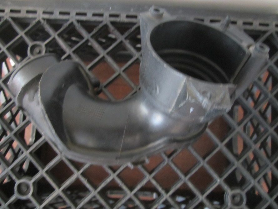 Mercedes Benz - ENGINE AIR INTAKE PIPE OEM - 2710900629: Used Auto ...