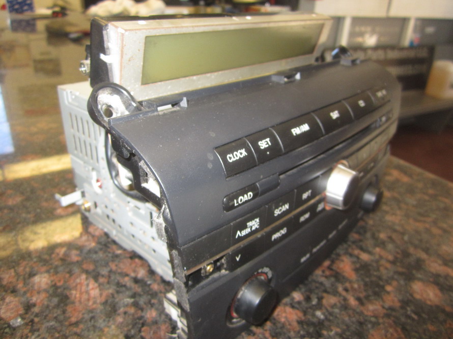 Mazda CD PLAYER RADI BN8K669R0: Used Auto Parts | Mercedes Benz Used ...