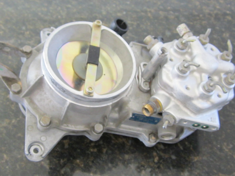 Mercedes Benz - Fuel Distributor AIR FLOW - 0438101012: Used Auto Parts ...
