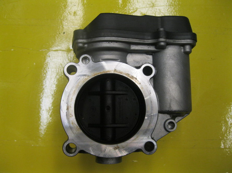 Audi - Throttle Body - 06F133062J: Used Auto Parts | Mercedes Benz Used ...