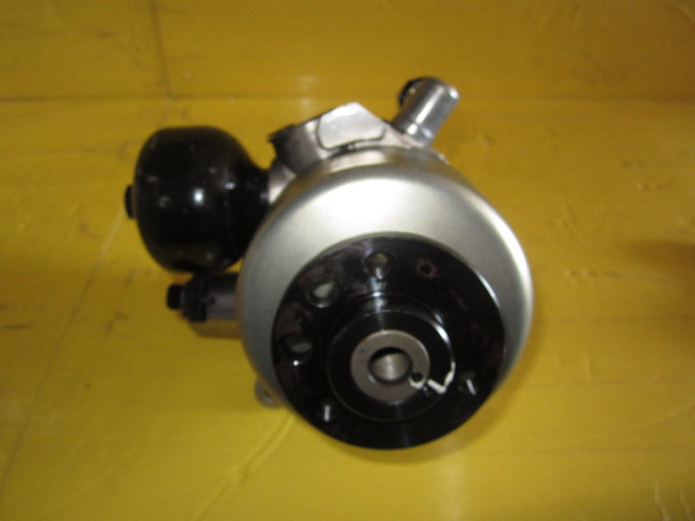 Mercedes Benz - HYDRAULIC POWER STEERING PUMP - 0044665701: Used Auto ...