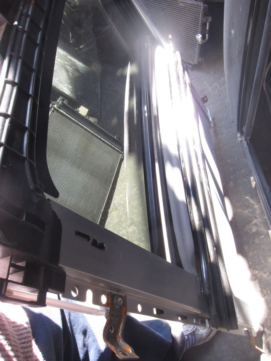 Toyota - Sunroof Frame With Glass - 4door: Used Auto Parts | Mercedes ...