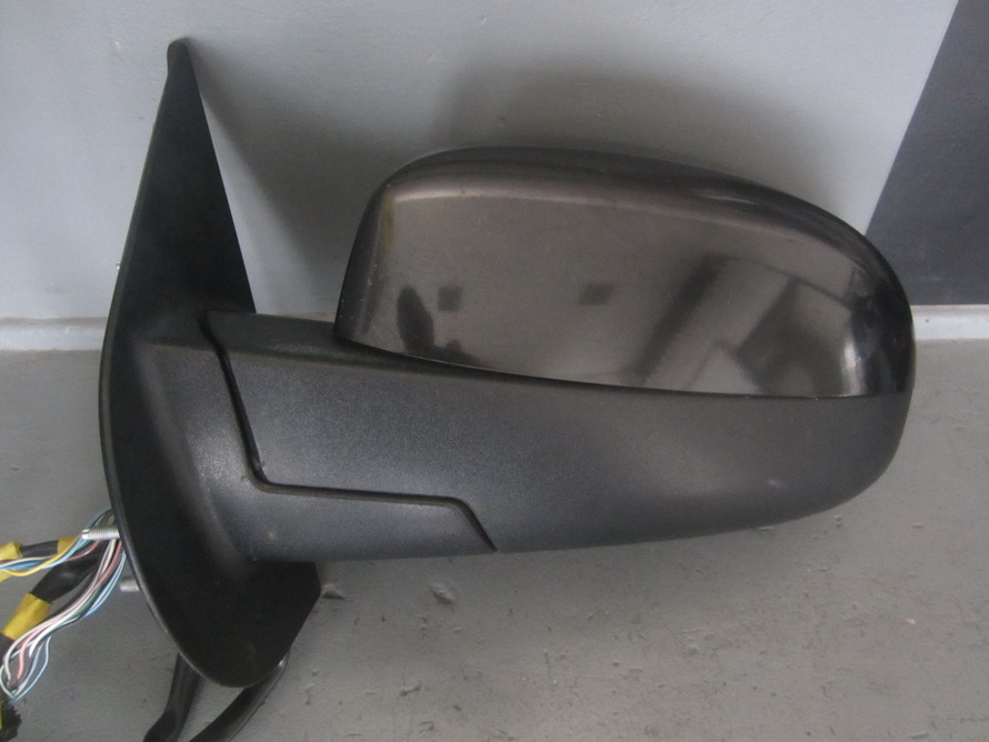 Chevrolet Silverado TAHO SUBURBAN - Mirror Door - 751065AD: Used Auto ...