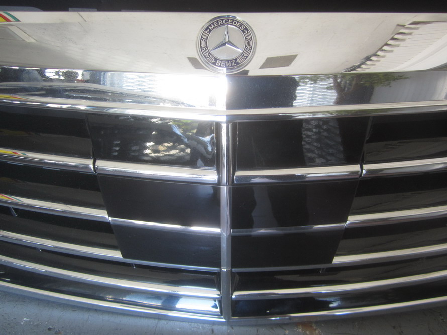 Mercedes Benz - Grille new - 2228840076: Used Auto Parts | Mercedes ...