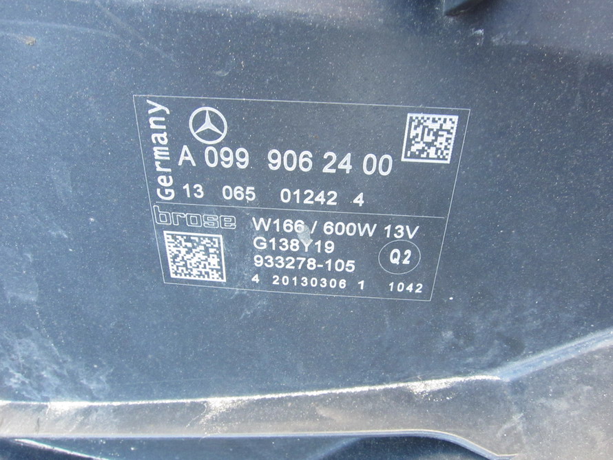 Mercedes Benz - cooling radiator fan - A0999062400: Used Auto Parts ...