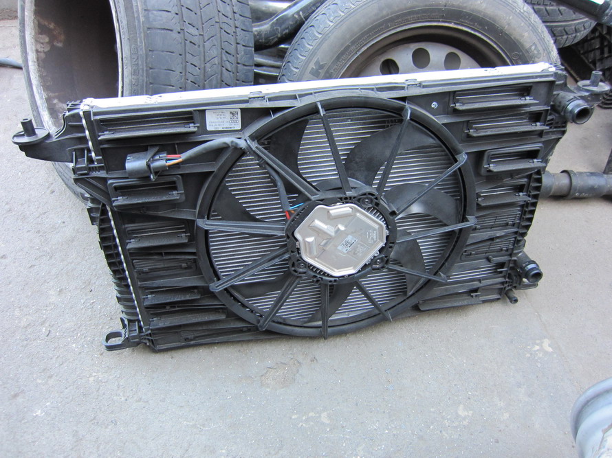Audi - cooling radiator fan - 8W0121003B: Used Auto Parts | Mercedes ...