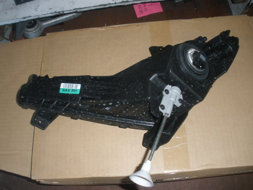 Hyundai - Fog Light - 92201 3X: Used Auto Parts | Mercedes Benz Used ...