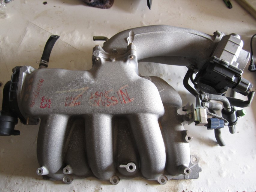 Nissan - Intake Manifold with throttle body - 14010 7Y040: Used Auto ...