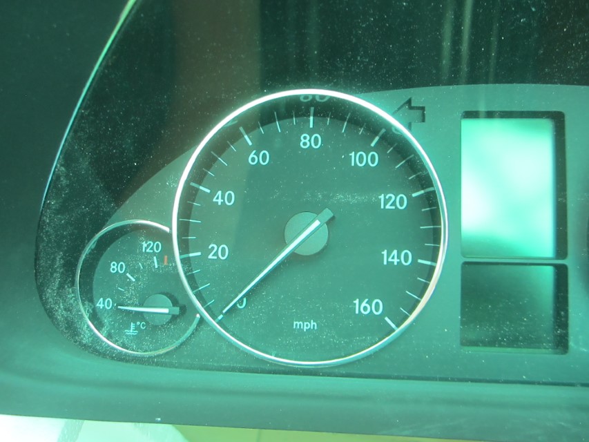 Mercedes Benz C230 - SPEEDOMETER INSTRUMENT CLUSTER - 2035404948: Used ...
