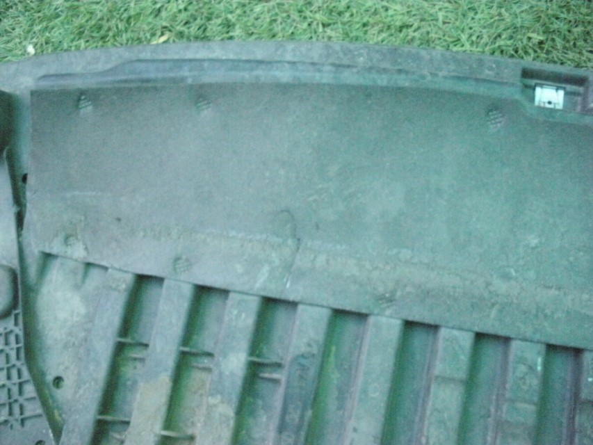 Mercedes Benz E Class E300 E350 E400 Engine Cover - 2135202600: Used ...