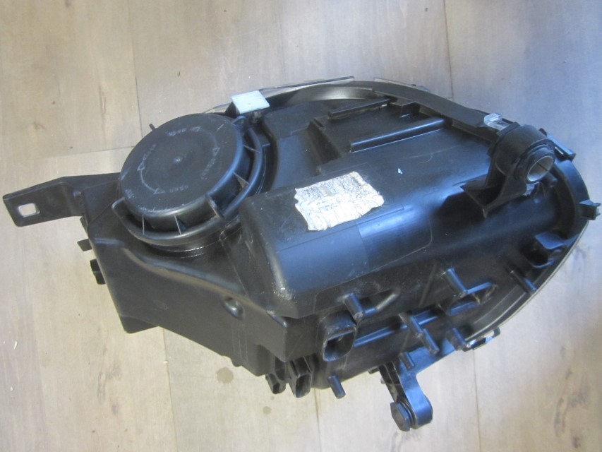 Mercedes Benz W251 R350 R500 Left Headlight Halogen - 2518260191: Used ...
