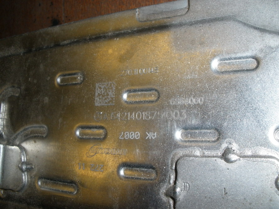 Mercedes Benz - Exhaust gas recirculation - 6421401875: Used Auto Parts ...