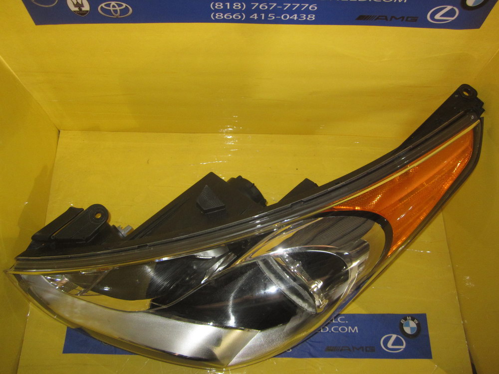 Hyundai - Headlight Halogen - 92101-2V000: Used Auto Parts | Mercedes ...
