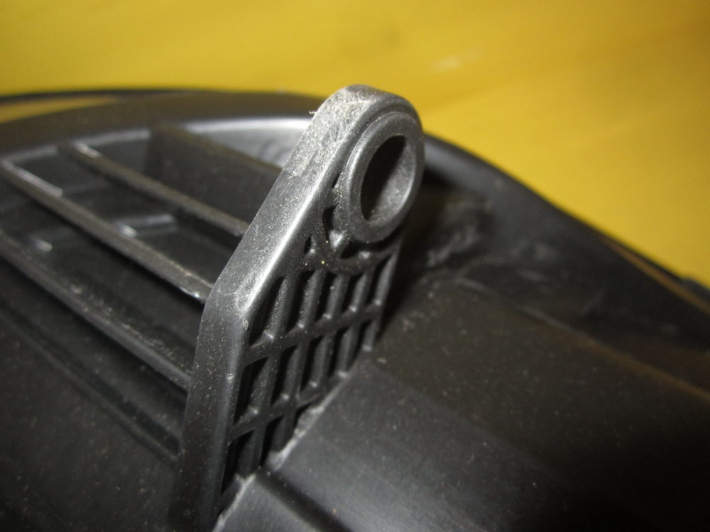 Hyundai - Headlight Halogen - 92101-2V000: Used Auto Parts | Mercedes ...