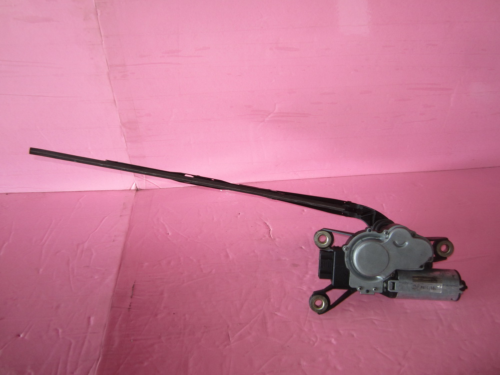BMW - Wiper Motor - 61628402372: Used Auto Parts | Mercedes Benz Used ...