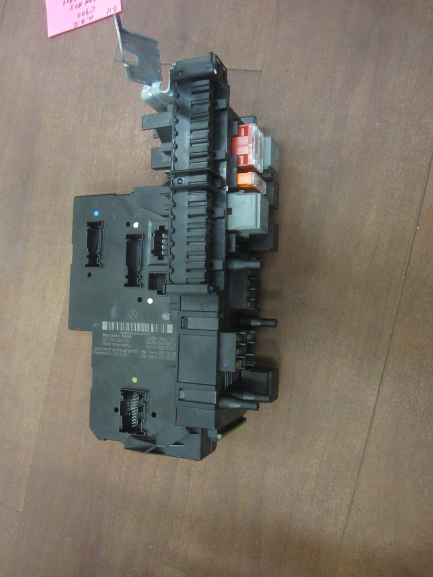 Mercedes Benz - Fuse Box - 2049005101: Used Auto Parts | Mercedes Benz ...
