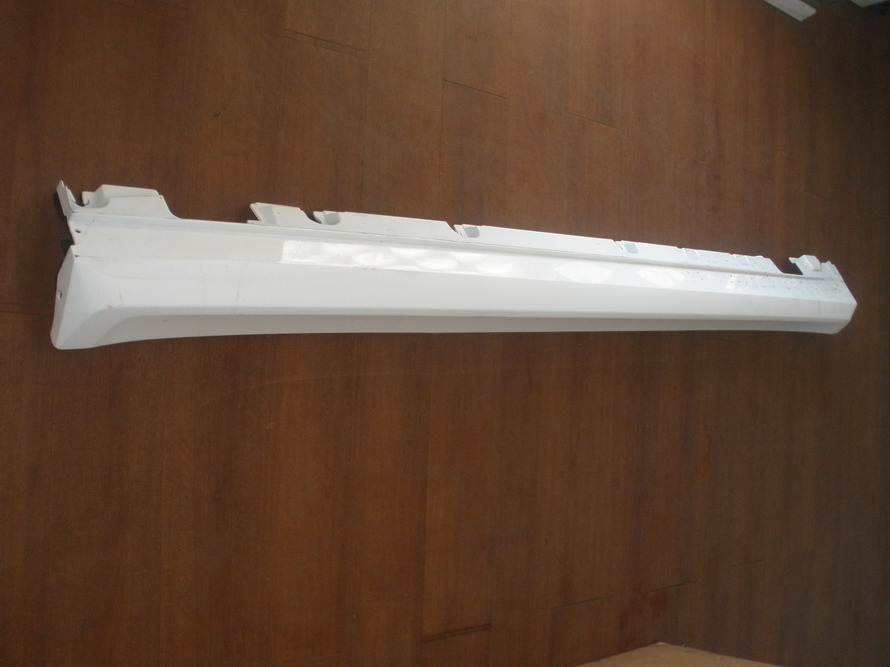 Mercedes Benz - ROCKER MOLDING - 2046982254: Used Auto Parts | Mercedes ...