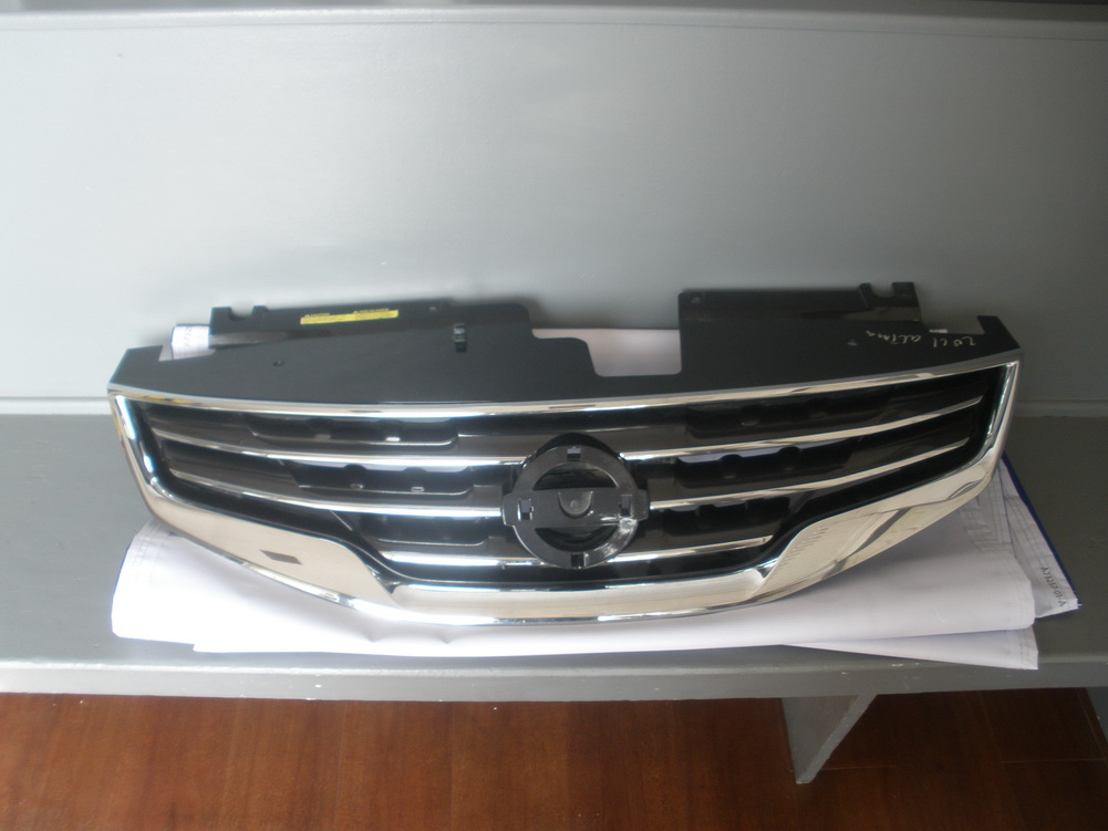Nissan Altima- Grille - 62070 ZX00A: Used Auto Parts | Mercedes Benz ...