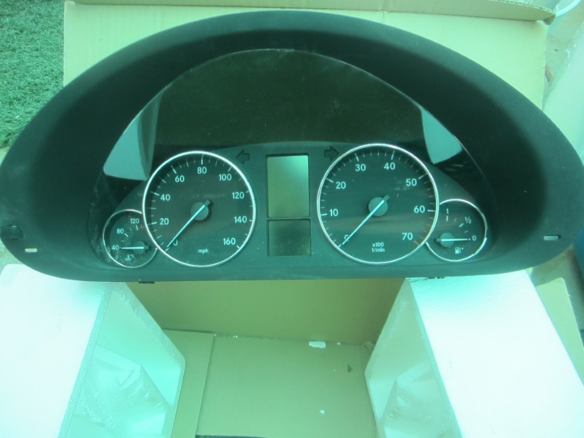 Mercedes Benz C230 - SPEEDOMETER INSTRUMENT CLUSTER - 2035404948: Used ...