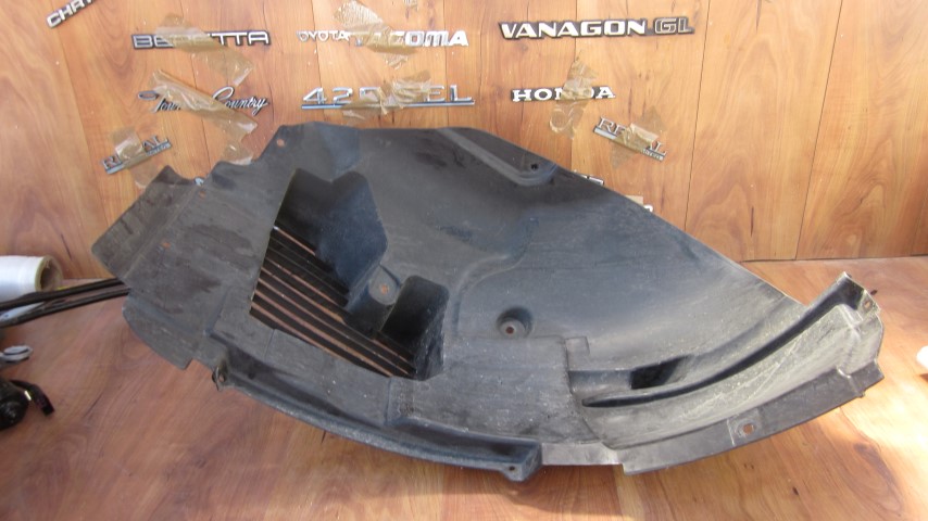 Maserati LEVANTE FRONT RIGHT WHEEL SPLASH GUARD Fender Liner ...